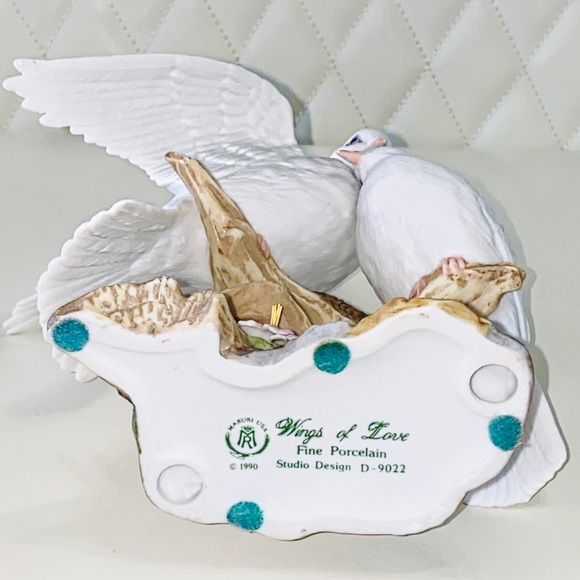 Accents | Vintage 9s Wings Of Love Maruri Birds Figurine | Poshmark